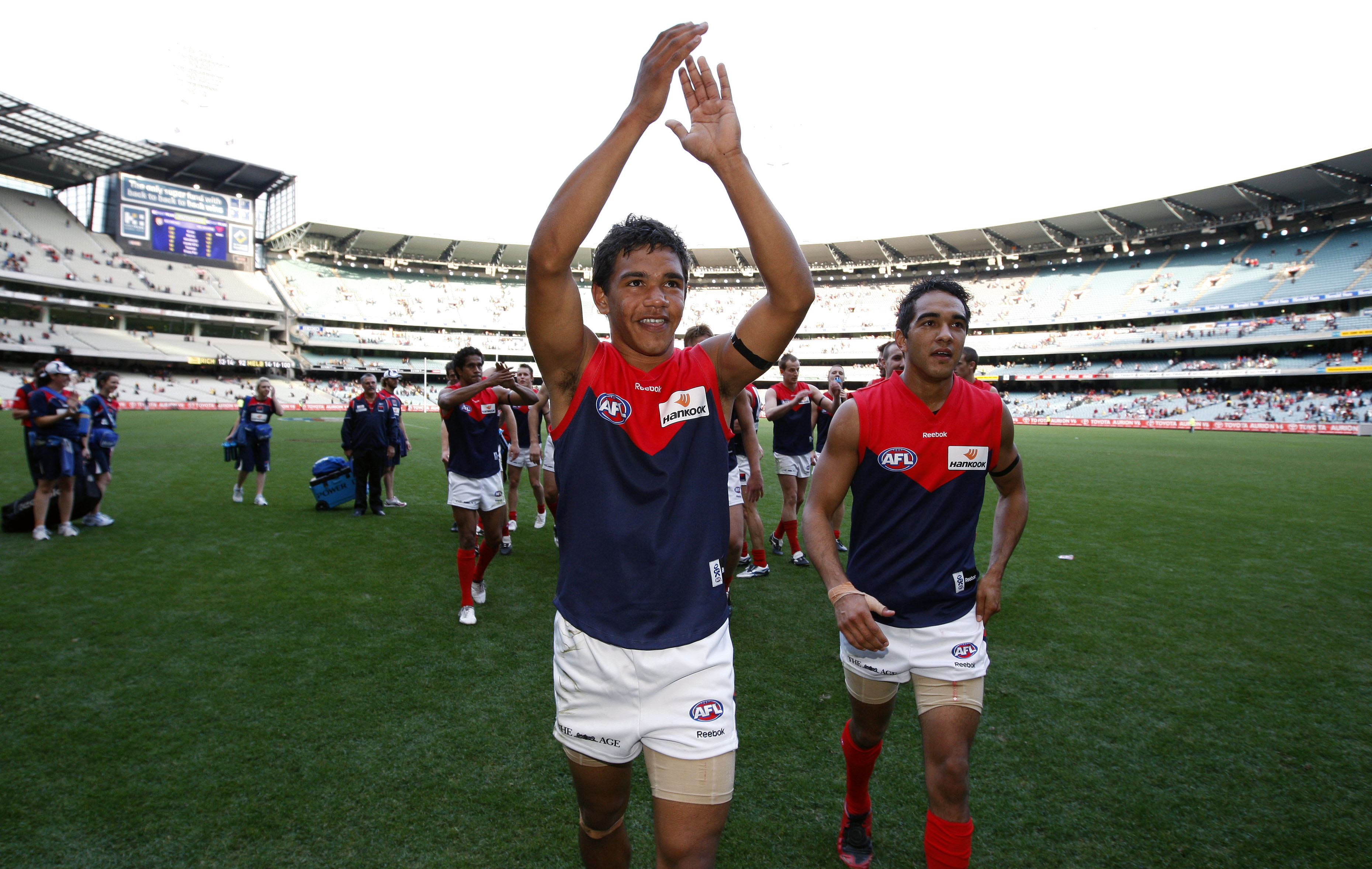 Jamie Bennell's tribute for Nev's 150th