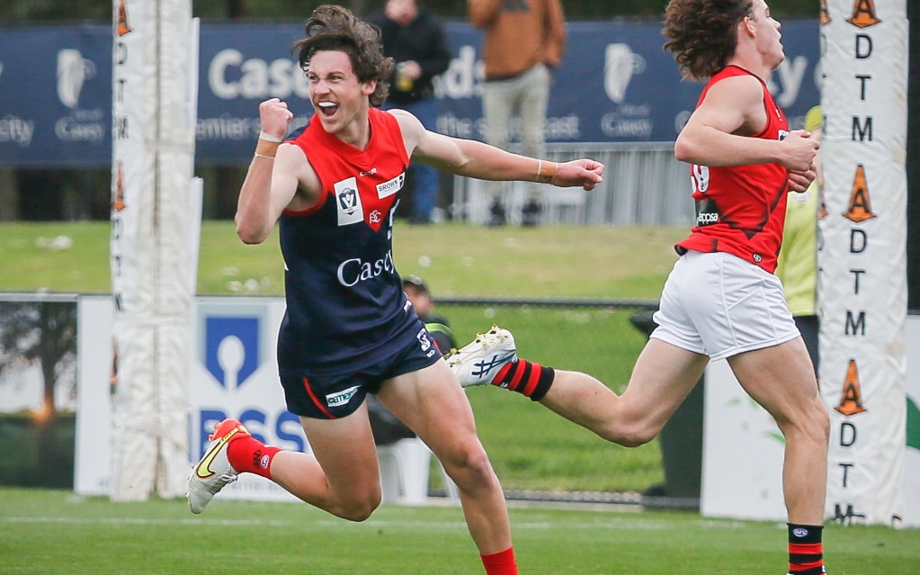 Steele slotting straight in