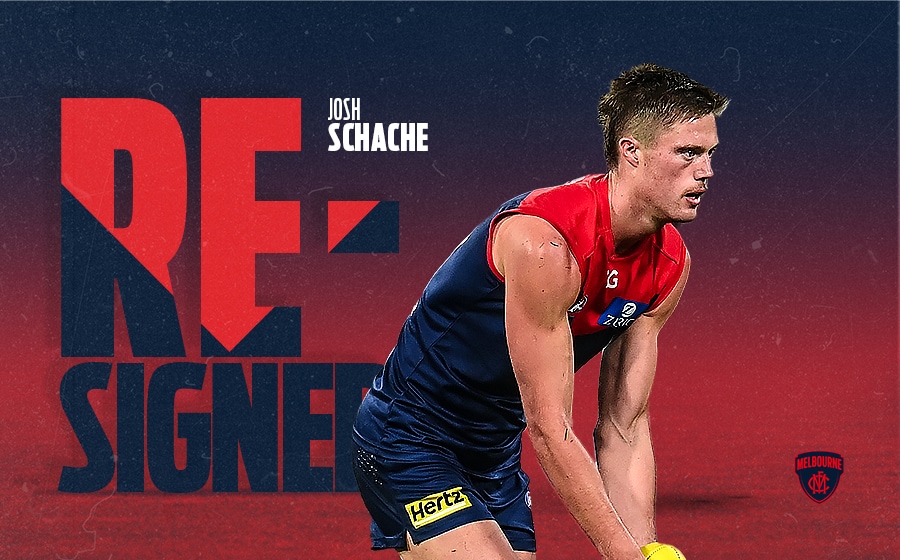 Schache signs on