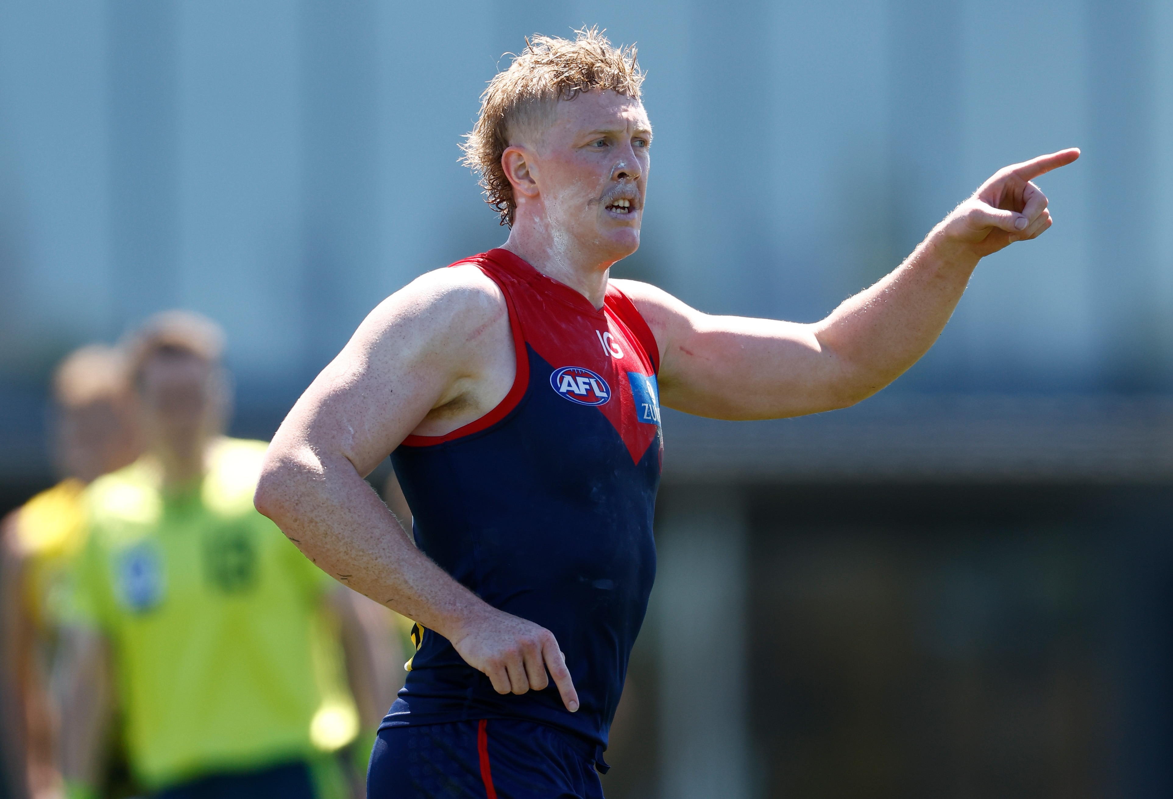 Oliver shows class in return