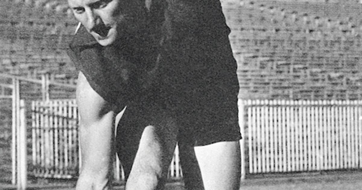 Melbourne honours Frank 'Bluey' Adams