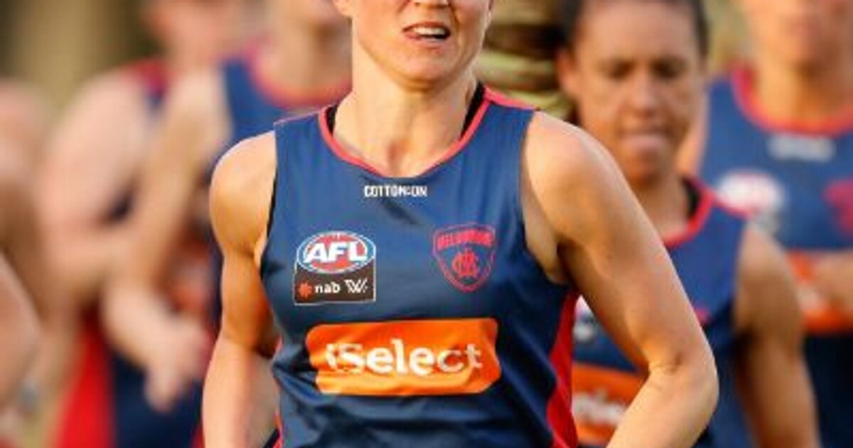 AFLW practice matches to kick off
