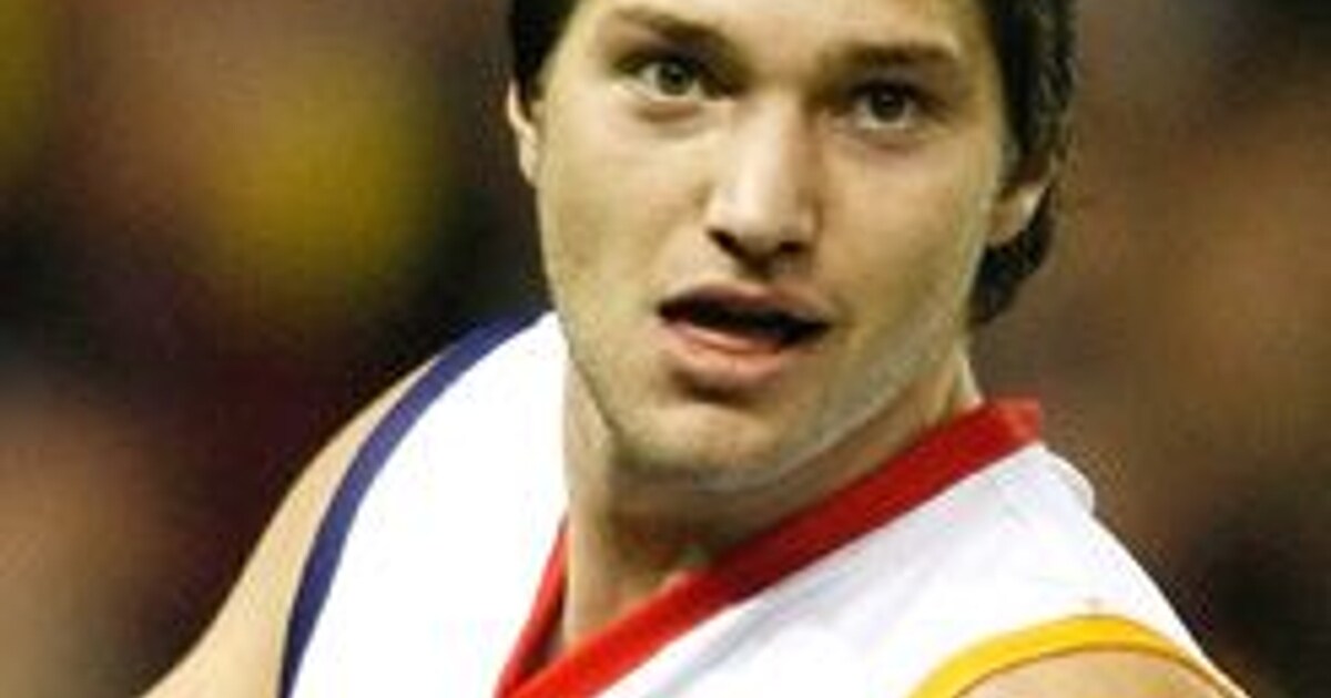 Martin to shoulder ruck duties