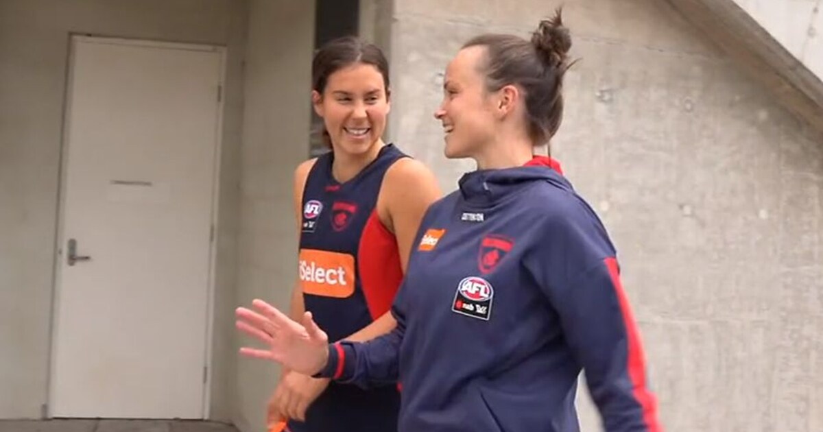 AFLW: Daisy and Libby's special bond
