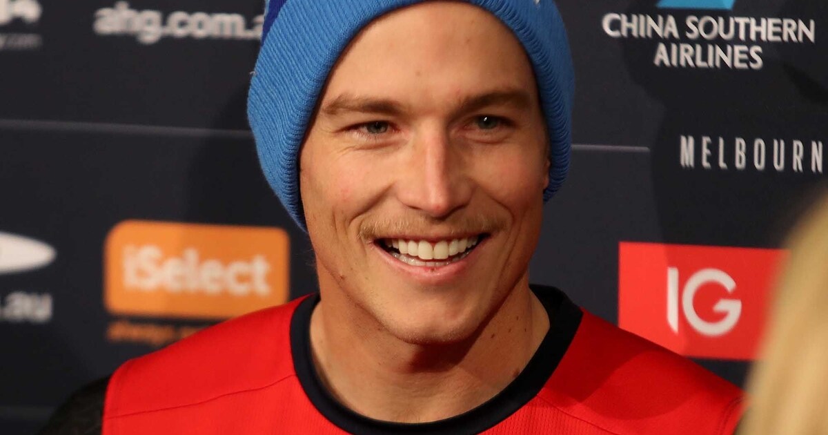 Vince ready for QB clash