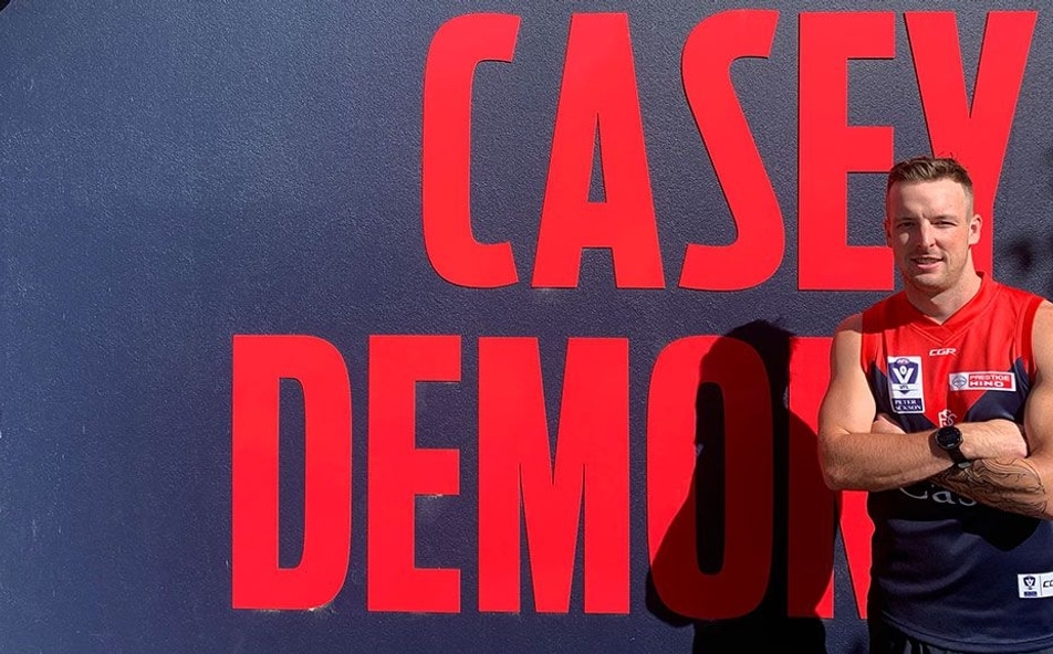 VFL: Casey makes key signings