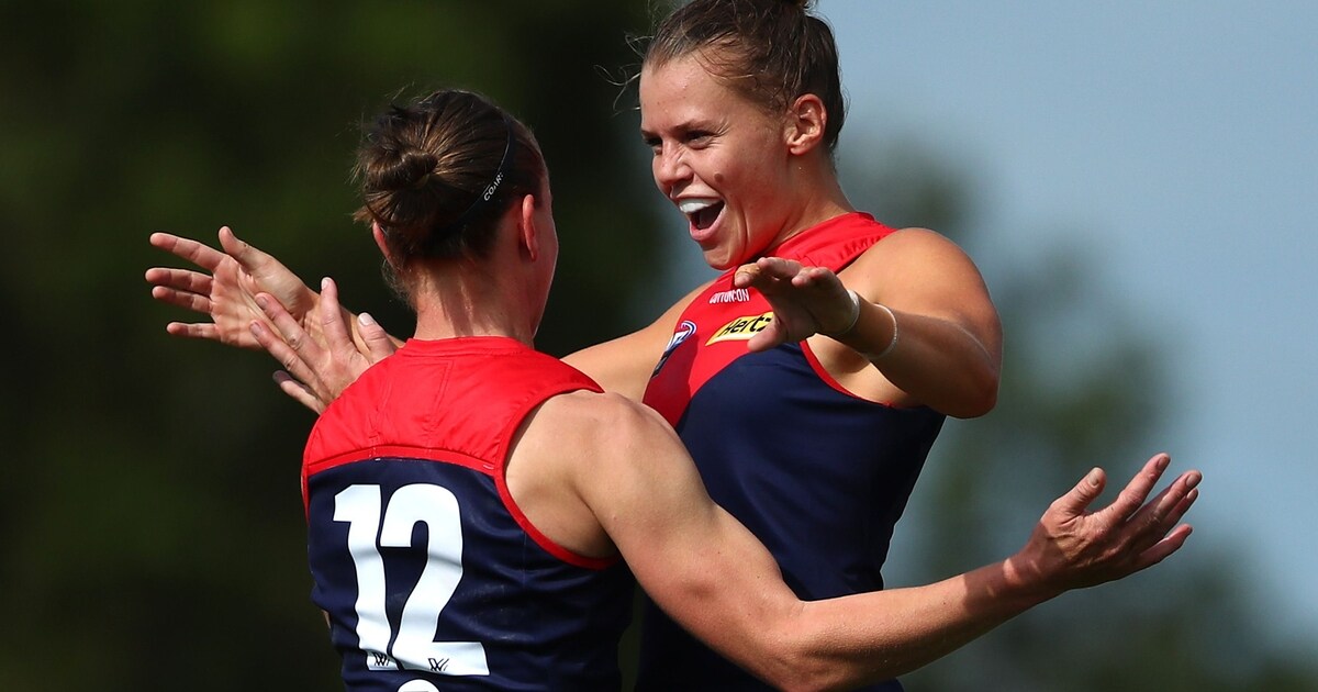 AFLW Round 5 | Dees dominate Eagles at Casey