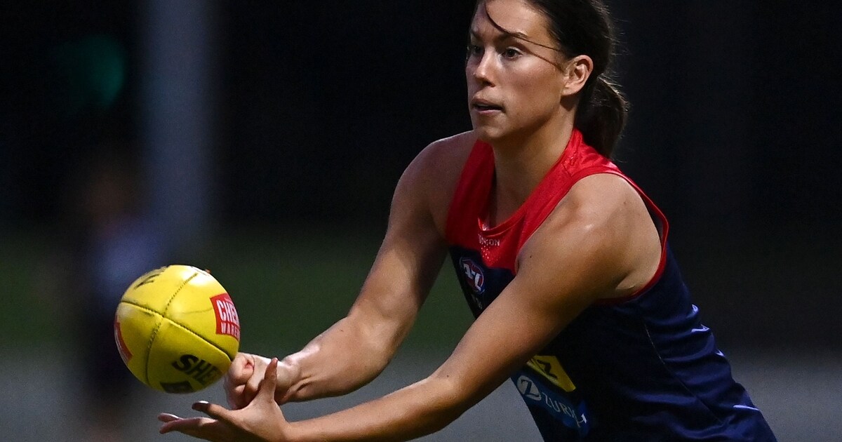 AFLW Training Gallery: April 4