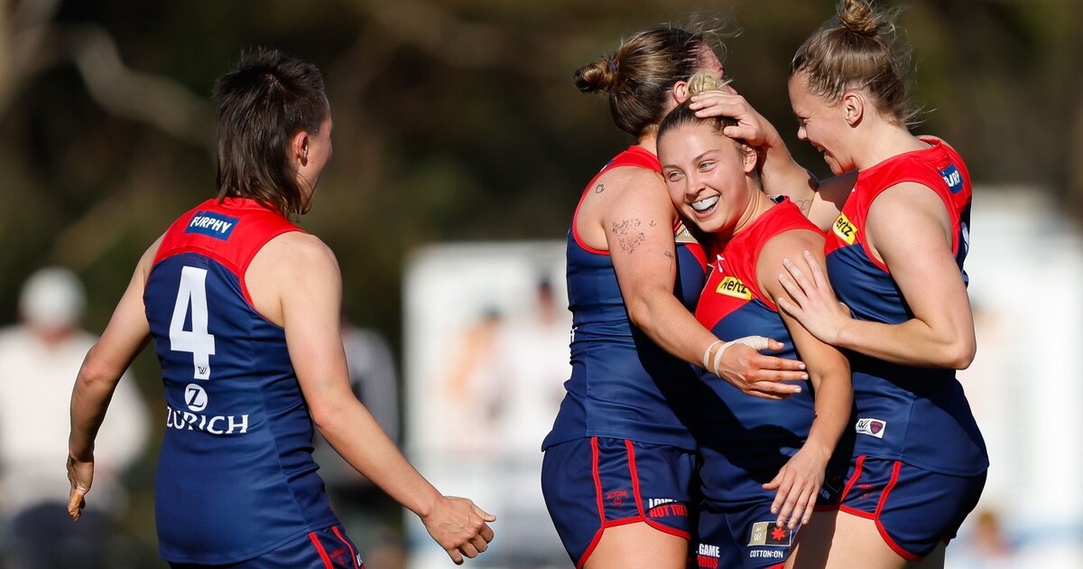 Longer seasons, more pay: Future of AFLW takes shape with new CBA