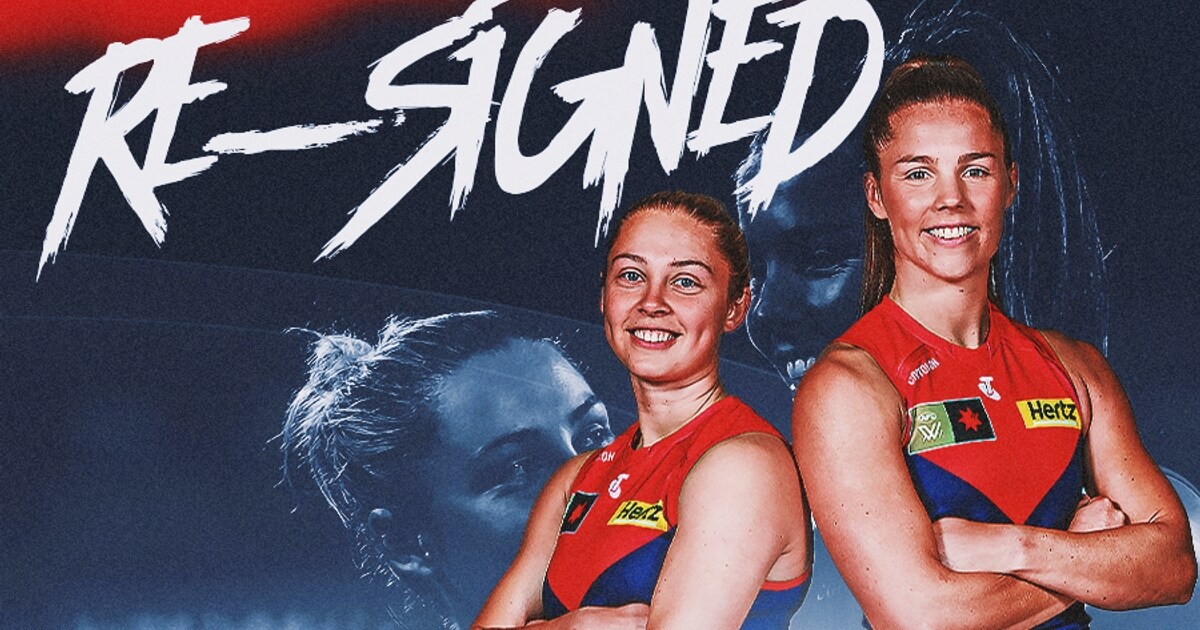 Duo delight | Hore and Hanks sign on